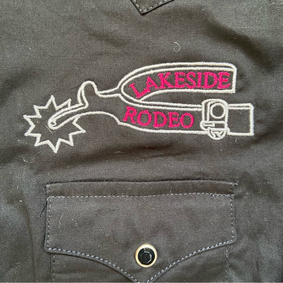 Wrangler | Tops | Nwt Wrangler Womens Lakeside Rodeo Logo Button Up ...